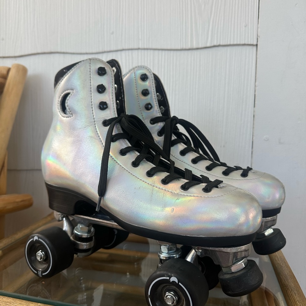 Moonlight Roller Holographic Roller Skates - Gem